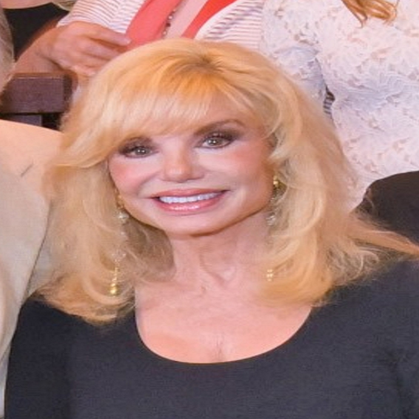 Loni Anderson bikini